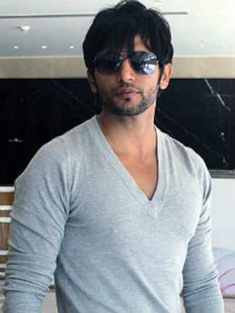 Karanvir Bohra : Latest News, Videos and Photos on Karanvir Bohra ...