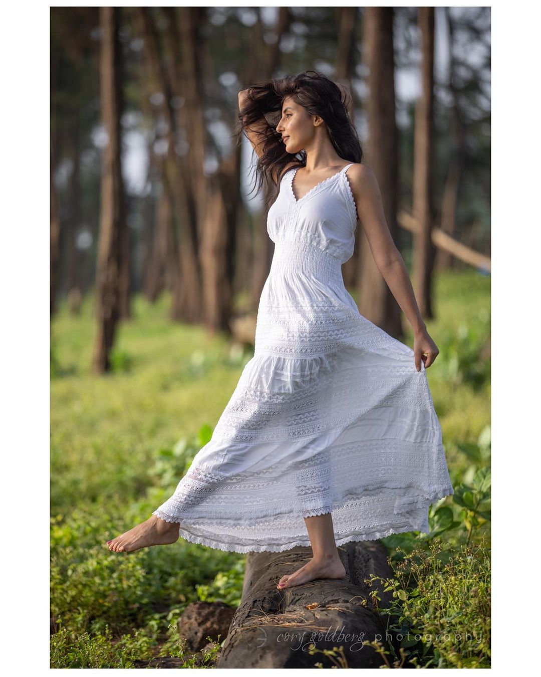 Mirzapur 2 Dimpy Pandit Hot Pics: 'गुड्डू भइया' की बहन 'डिंपी' अपनी ...