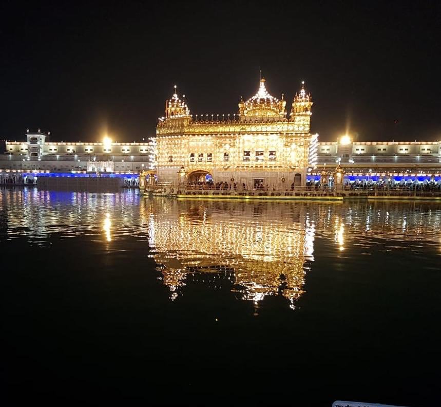 गुरुपर्व पर सज-धज कर तैयार हुआ अमृतसर का गोल्‍डन टेंपल, Photos में ...