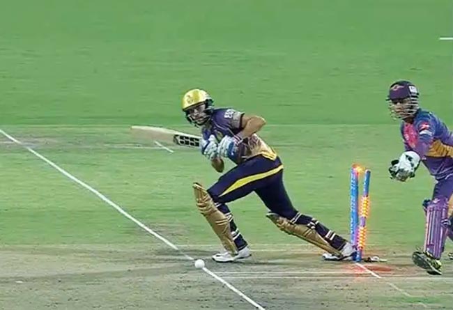 IPL History Hit Wicket: हार्दिक से युवराज तक अब तक IPL में हिट विकेट हो ...