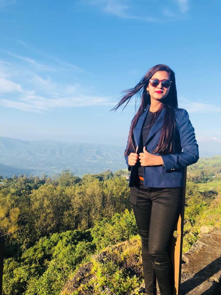 कौन हैं IAS प्रिया वर्मा, जो BJP नेताओं से भिड़ने पर हैं टॉप ट्रेंड में ...