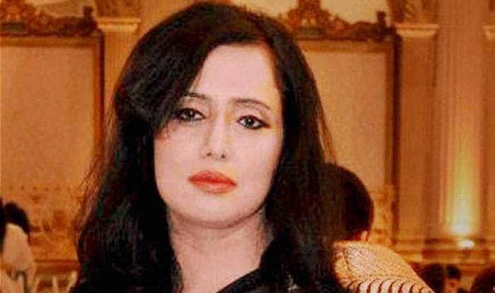 Shashi Tharoor episode makes Mehr Tarar a celebrity on Twitter | India.com