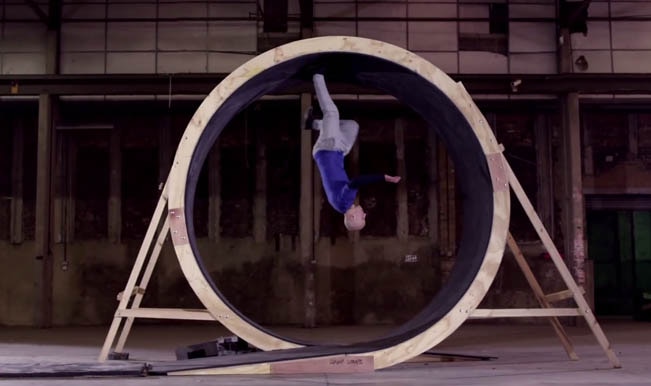 Free runner runs 360 degree loop the loop | India.com