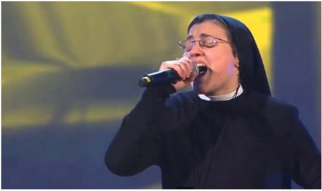 [Watch Video] Singing nun surprises everyone with her amazing stage ...