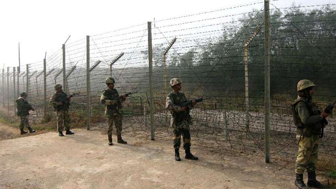 Pakistan troops again open fire across LOC in Jammu | India.com