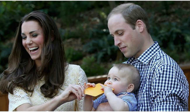 Cute little Prince George visits the zoo: Watch the adorable video ...