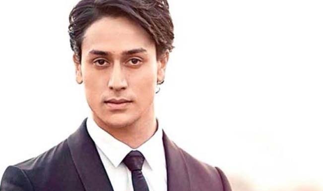 Heavyweight Bharti flirts with muscular Tiger Shroff | India.com