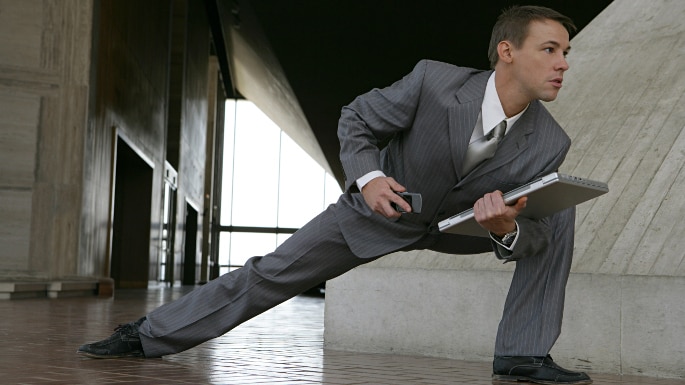 8 Easy Ways to Exercise in the Office | India.com