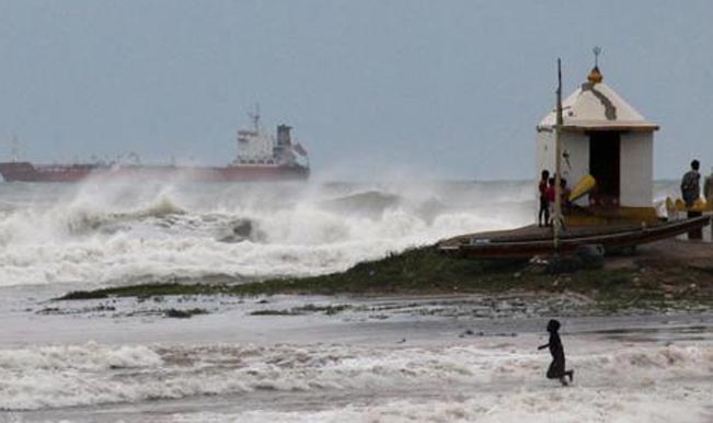 Cyclone Hudhud: Andhra Pradesh takes people’s help to assess cyclone ...