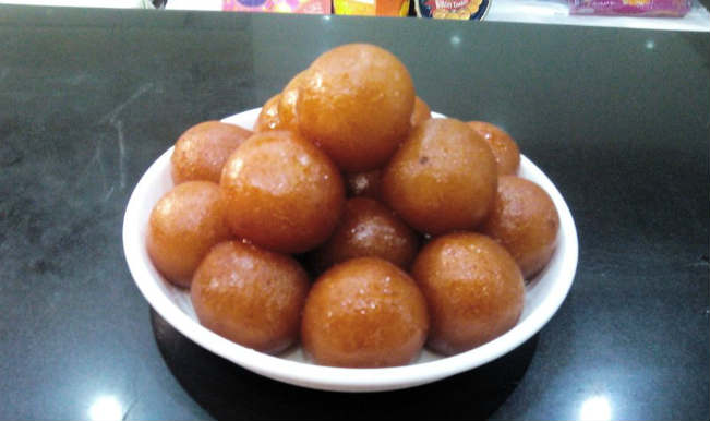Diwali special sweets: Indians prefer Laddoos to chocolates! | India.com