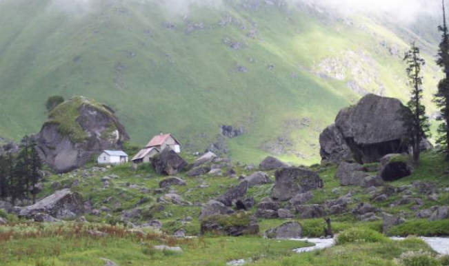 Take a hike day: 5 places an avid traveller should trek visit in India ...