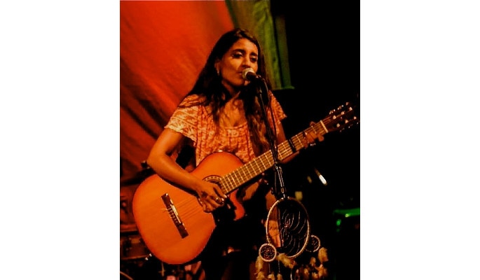 American-Indian Folk Singer Zoya Releases New EP 'Lasya'