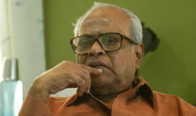 Filmmaker Balachander critical but stable | India.com