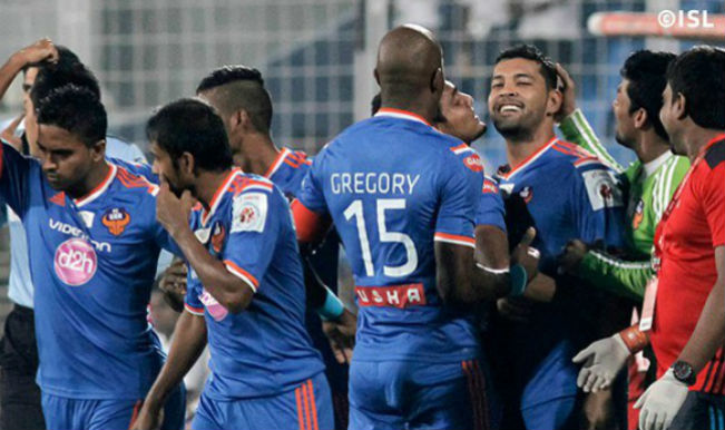 ISL 2014 Live Score Update of Chennaiyin FC vs FC Goa Football Match ...