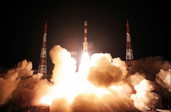 ISRO launches Indian test rocket GSLV-Mark III with crew module | India.com
