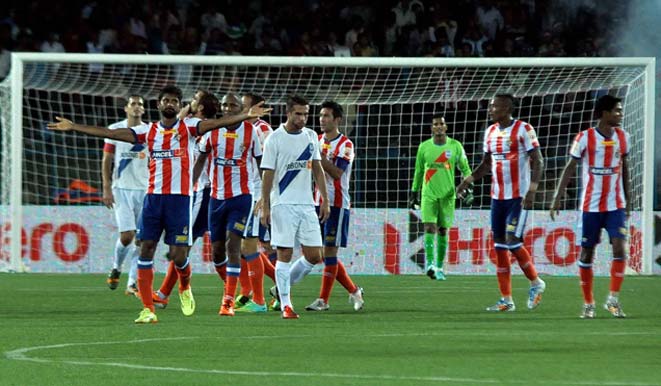 ISL 2014 Live Score Update of Mumbai City FC vs Atletico de Kolkata ...