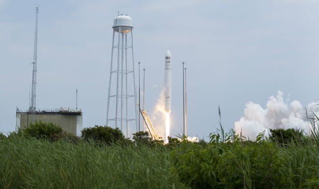 Ariane 5 rocket carries ISRO's GSAT-16 satellite into orbit - Latest ...