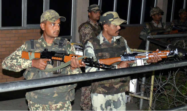 Pakistan Rangers target Indian posts in Jammu | India.com