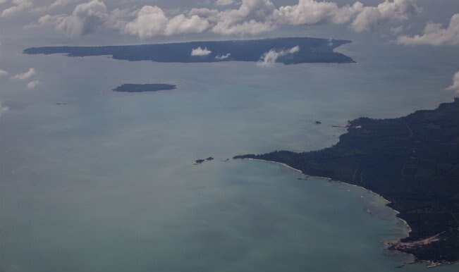 AirAsia Flight QZ8501: First pictures released of crashed plane ...