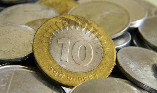 INR to USD forex rates today: Rupee extends gains, up 7 paise against ...
