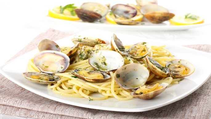 Super Flavorful 15-Minute Clam Sauce and Pasta Dinner