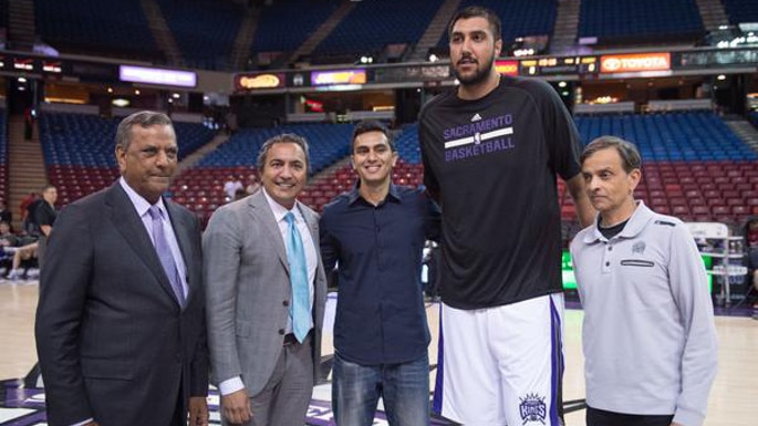 Sim Bhullar's Road to the Sacramento Kings Lands him a 10-day Contract