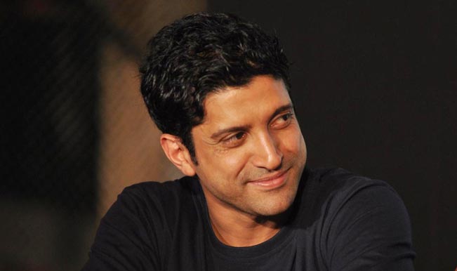Farhan Akhtar turns a journalist! | India.com
