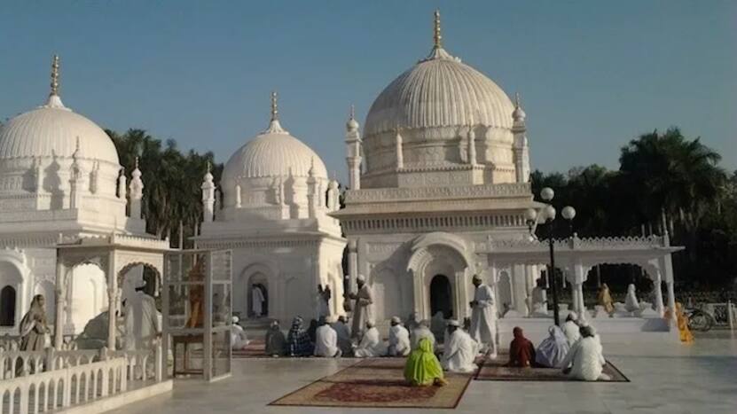 Growing Up In The Dawoodi Bohra Muslim Community of Shia Islam