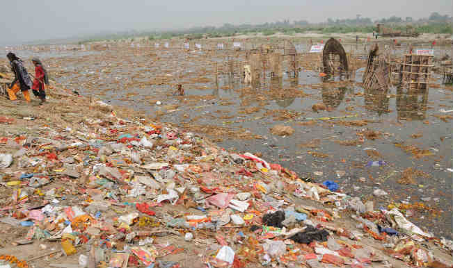 Top 10 things Indians should stop doing ASAP! | India.com