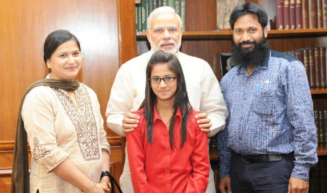 Narendra Modi meets Bhagwad Gita contest winner Maryam Asif Siddiqui ...