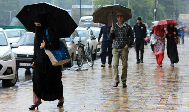 Jammu And Kashmir Rains Flood Alert In Valley Jhelum Crosses Danger