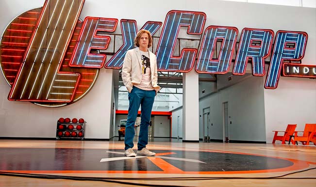 Batman v Superman: Dawn of Justice movie pictures revealed: Henry ...