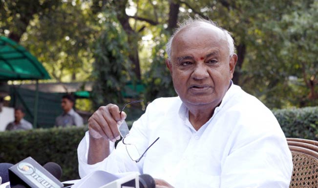 Deve Gowda begins hunger strike on farmers suicide issue | India.com