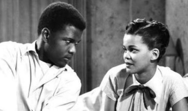 No Way Out actress Mildred Joanne Smith dies at 94 | India.com