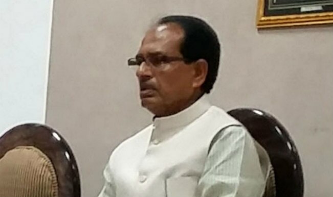 Shivraj Singh Chouhan arriving in Delhi | India.com