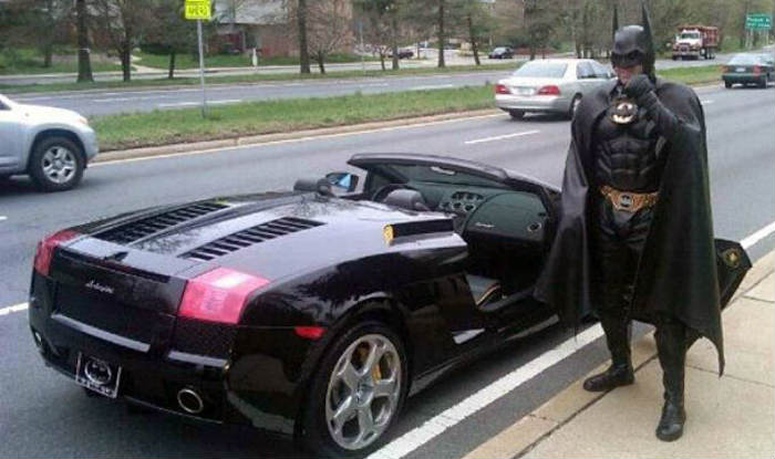 Batman dies in crash after his Batmobile breaks down | India.com