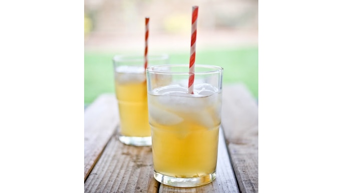 10 Ways To Switch Up Lemonade This Summer