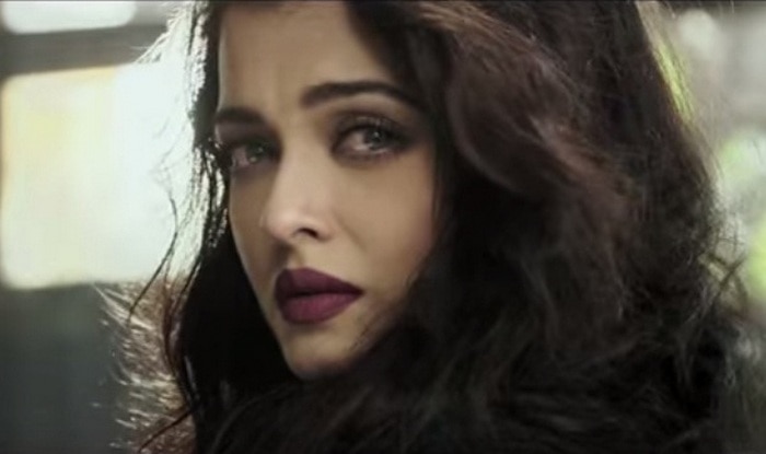 Jazbaa song Bandeyaa: Aishwarya Rai Bachchan looks mesmerising and ...