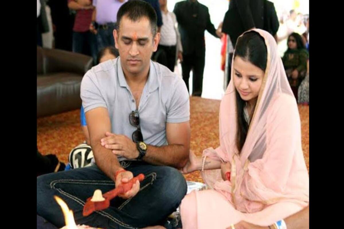 Dhoni And Sakshi Photo MS Dhoni, Sakshi Dhoni, Orry Awatramani, And
