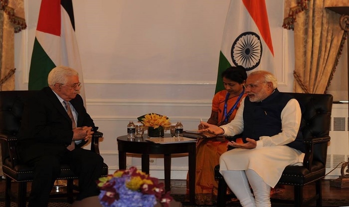 Narendra Modi meets Palestinian President Mahmoud Abbas; seeks help to ...