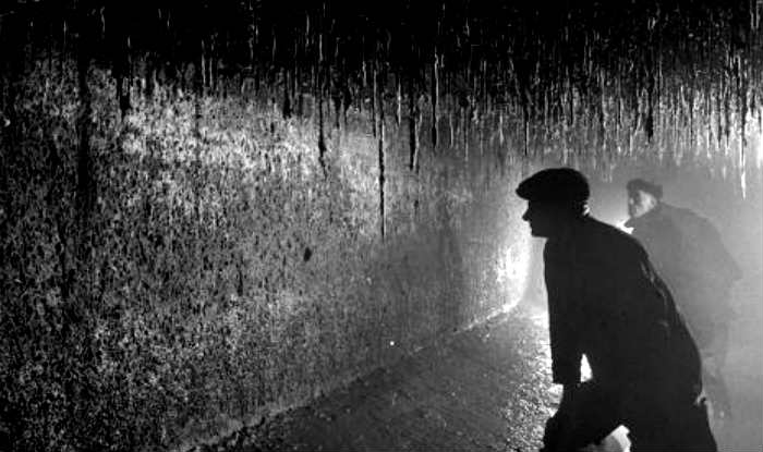 Contractor, worker drown in 10-feet deep sewer line during cleaning ...