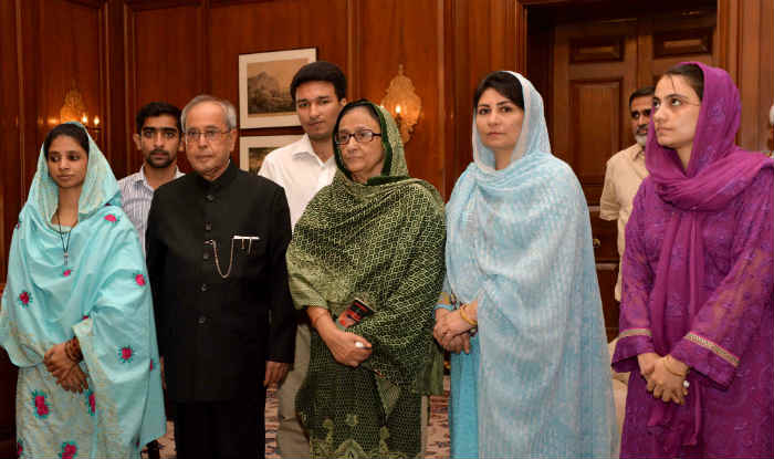 Pranab Mukherjee calls Geeta symbol of India-Pakistan unity | India.com