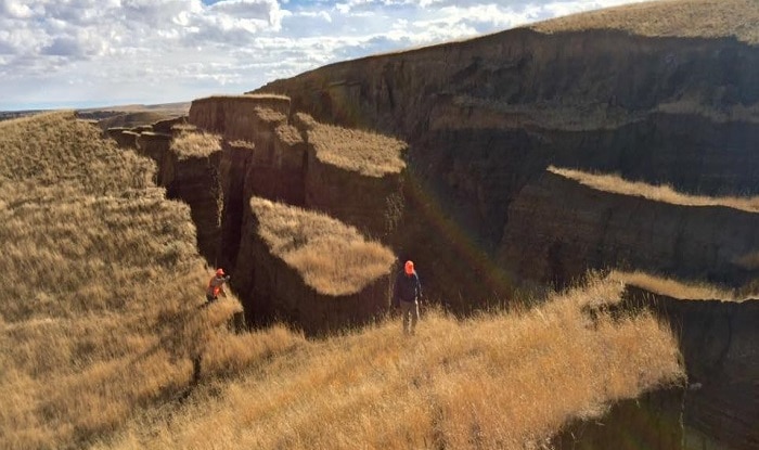 End of Days: Huge gash opens up in Earth in mountains in Wyoming, USA ...