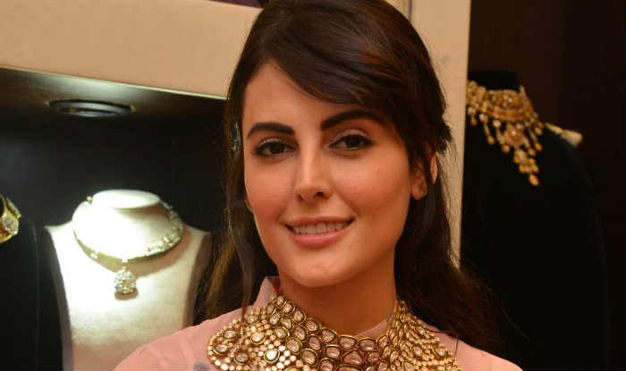 Mndna Karimi in Bollywood in the real sense of coming forward | मंदना ...