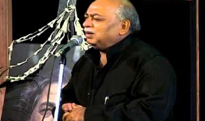 Urdu poet Munnawar Rana returns Sahitya Akademi Award on live TV ...
