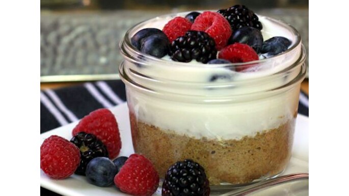 6 Easy-to-Make Mason Jar Breakfast Ideas