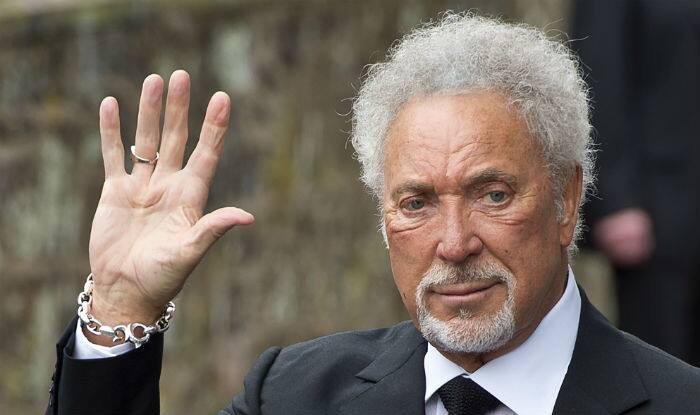 Tom Jones wants DNA test | India.com