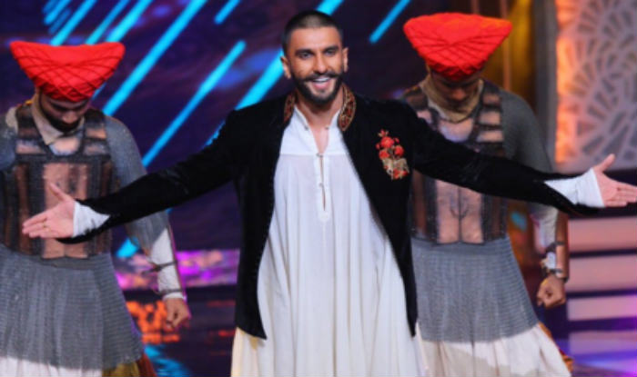 Ranveer Singh in Bajirao Mastani song Malhari will leave you spellbound ... Ranveer Singh in Bajirao Mastani song Malhari will leave you spellbound ...