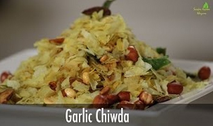 Diwali 2015 Special: How to make Garlic Chiwda – Sanjeev Kapoor recipe ...