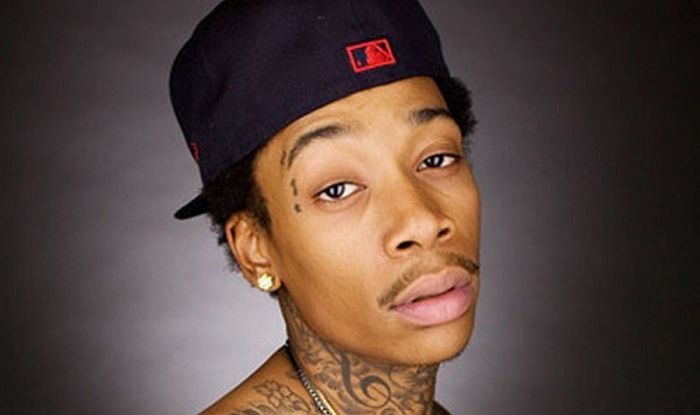 Rapper Wiz Khalifa to surprise fans with new music in 2016 | India.com